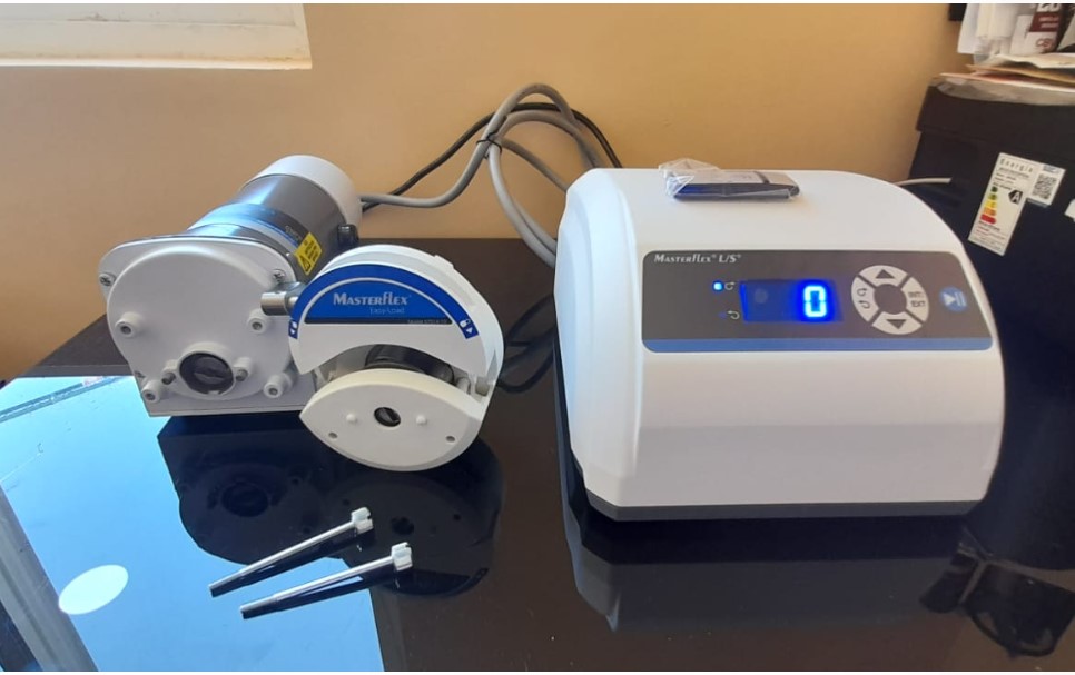 PERISTALTICAS BOMBAS : BOMBA PERISTÁLTICA DIGITAL MASTERFLEX L/S 07557-00